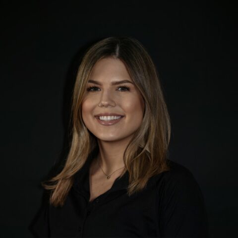 Amber Cribbes | Agent Verification